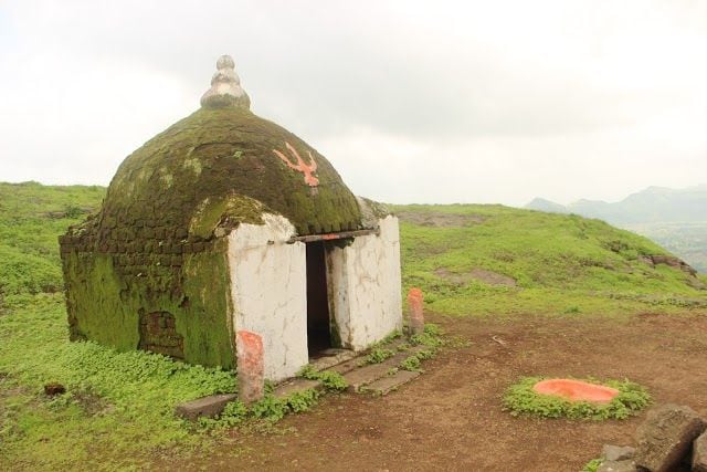 Tringalwadi Fort | Igatpuri - What to Expect | Timings | Tips - Trip ...