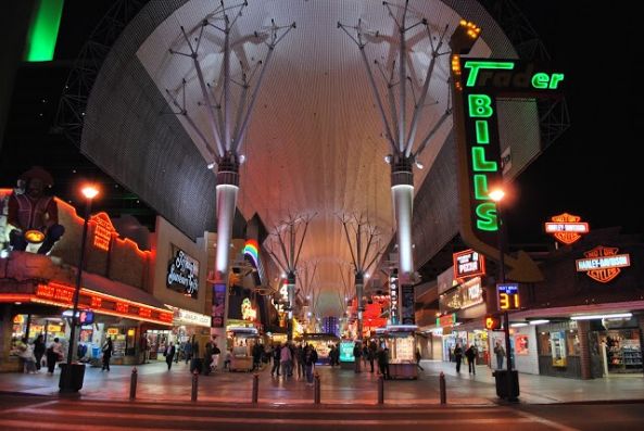 Fremont Street Experience | Las Vegas - What to Expect | Timings | Tips ...