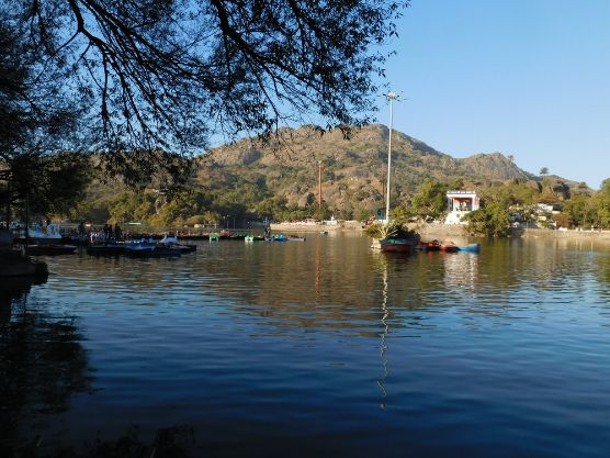 Boating on Nakki Lake | Mount Abu - What to Expect | Timings | Tips ...