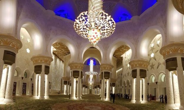 Sheikh Zayed Mosque | Abu Dhabi - What to Expect | Timings | Tips ...