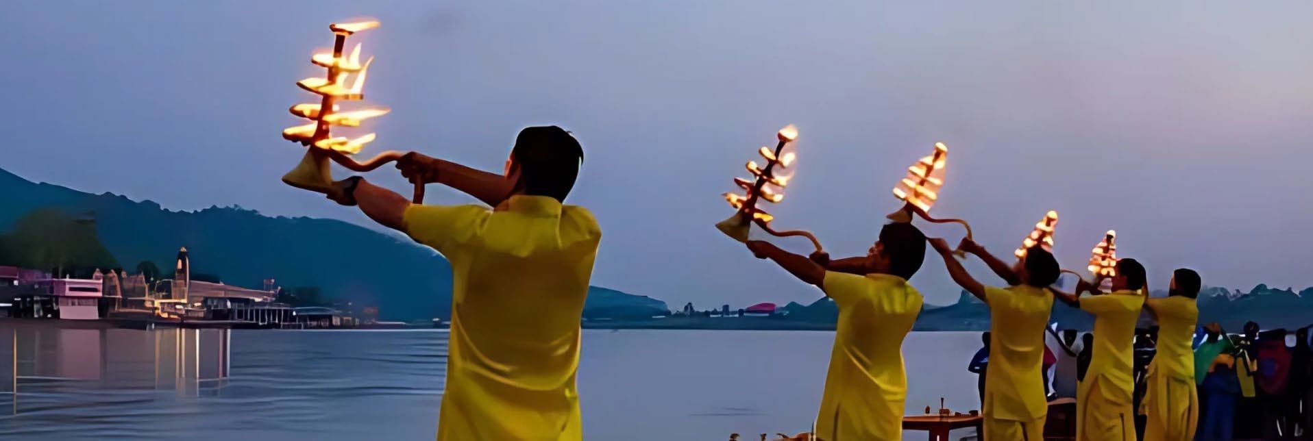 juSTa Luxe - Kashi, Parampara 𝗕𝗢𝗢𝗞 Varanasi Hotel