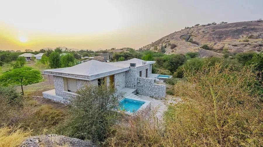 Clarks Safari Jawai 𝗕𝗢𝗢𝗞 Falna Resort