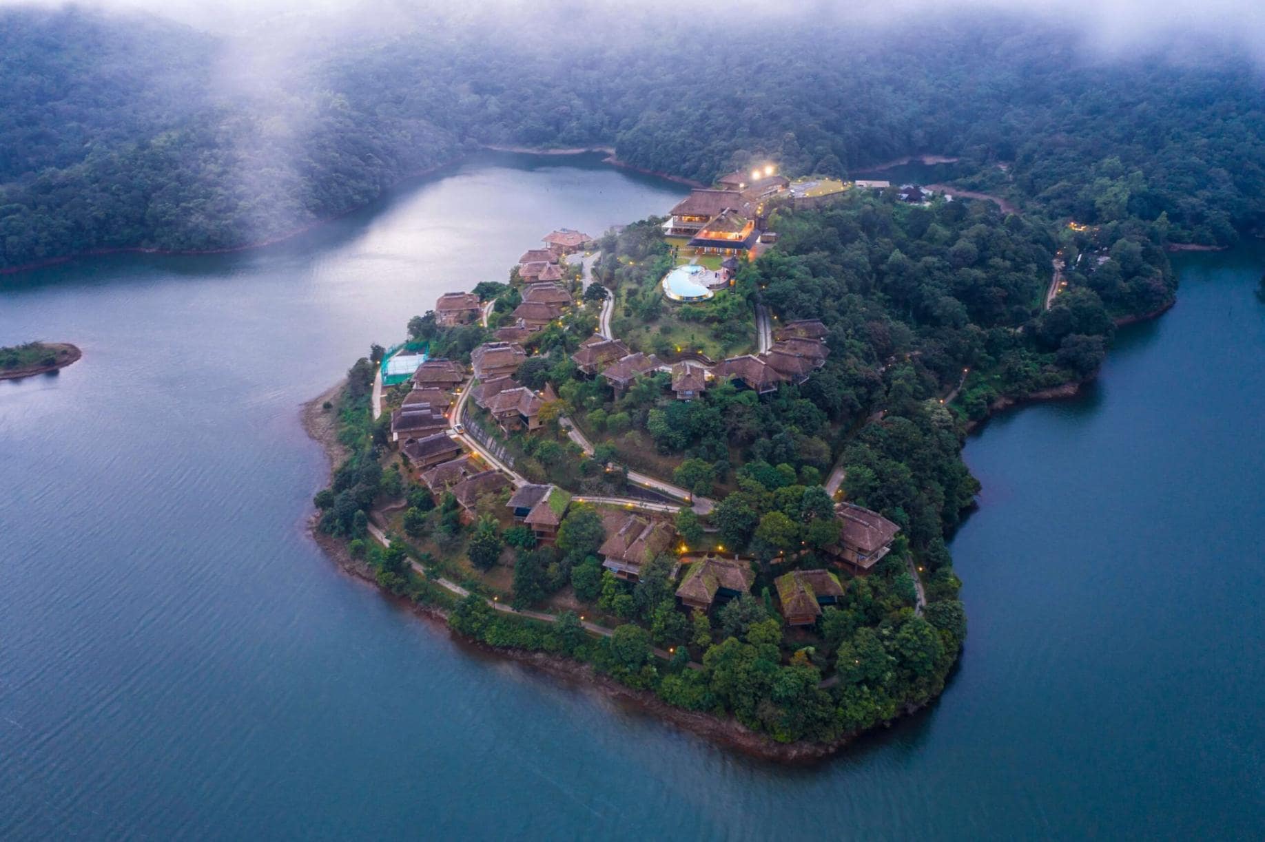 Mountain Shadows Resorts Wayanad 𝗕𝗢𝗢𝗞 Wayanad Resort