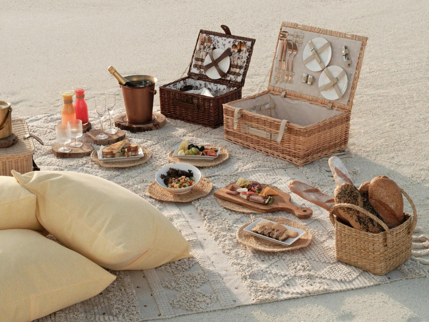 Villa Nautica Paradise Island Resort 𝗕𝗢𝗢𝗞 Maldives Resort 𝘄𝗶𝘁𝗵 𝗙𝗥𝗘𝗘 ...