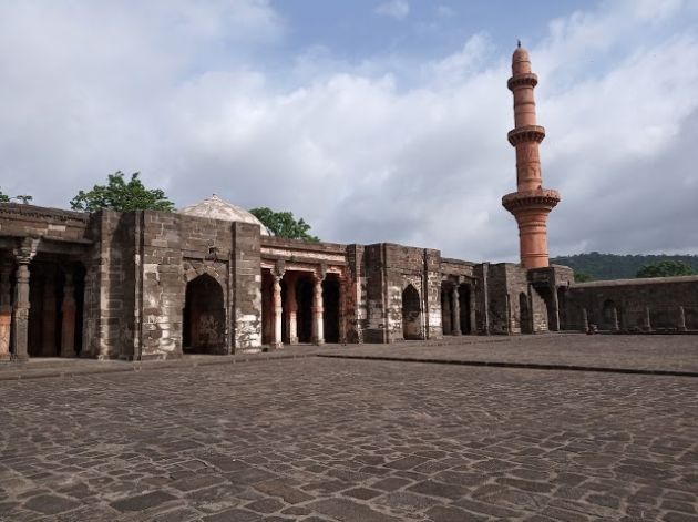 Daulatabad Fort | Ajanta And Ellora - What to Expect | Timings | Tips ...