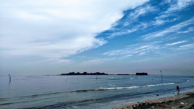 Alibaug Beach, Alibaug - Things to Do, Timings & Photos