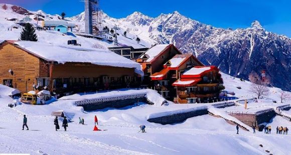 Experience Skiing amidst Snow-Clad Mountains | Auli - What to Expect ...