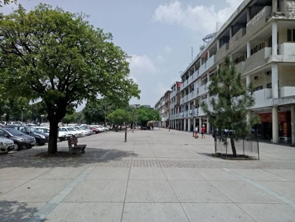Sector 17 Market | Chandigarh - What to Expect | Timings | Tips - Trip ...