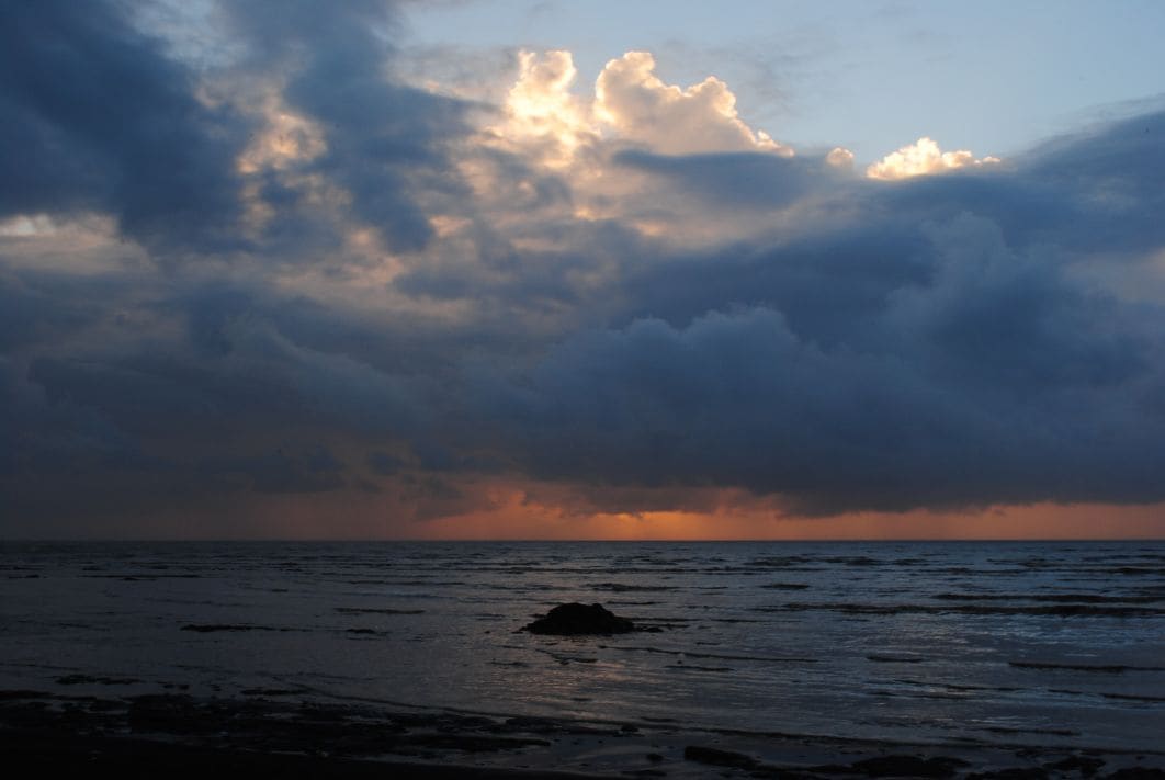 Devka Beach, Daman - Things to Do, Timings & Photos