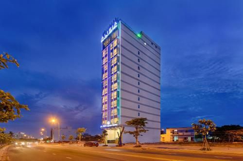Alisia Beach Hotel, Da Nang - Things to Do, Timings & Photos