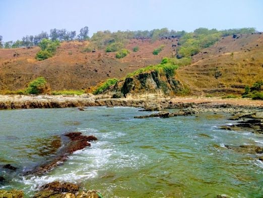 Candolim Beach, Goa - Things to Do, Timings & Photos