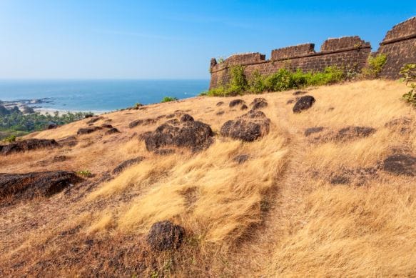 Chapora Fort | Goa - What to Expect | Timings | Tips - Trip Ideas by ...