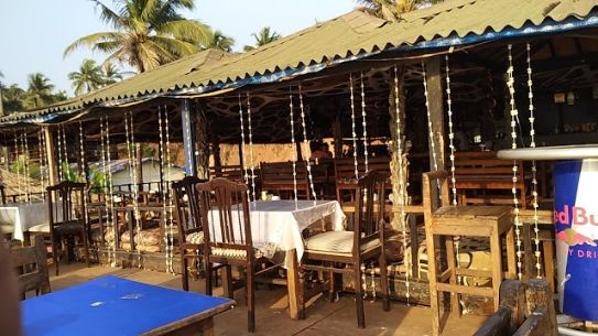 Curlies | Goa - What to Expect | Timings | Tips - Trip Ideas by MakeMyTrip