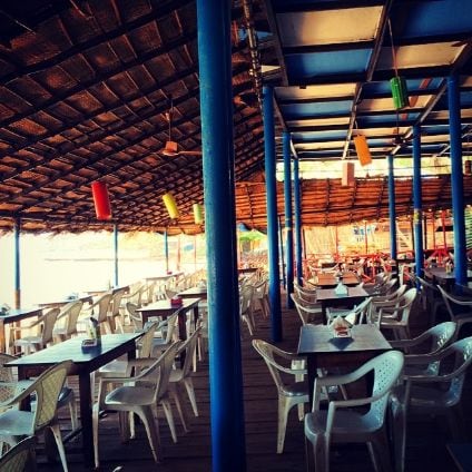 Curlies | Goa - What to Expect | Timings | Tips - Trip Ideas by MakeMyTrip