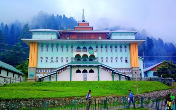 Shrine of Baba Reshi | Gulmarg - What to Expect | Timings | Tips - Trip ...