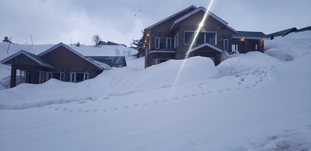 The Hunters Bar | Gulmarg - What to Expect | Timings | Tips - Trip ...