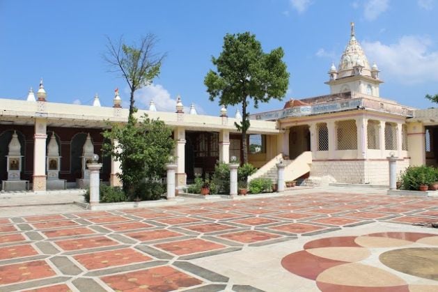 Pisanhari Ki Madiya | Jabalpur - What to Expect | Timings | Tips - Trip ...