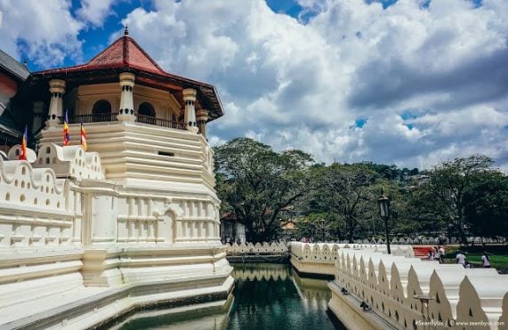 Temple of the Sacred Tooth Relic, Kandy - Timing, History & Photos