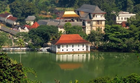 Temple of the Sacred Tooth Relic, Kandy - Timing, History & Photos