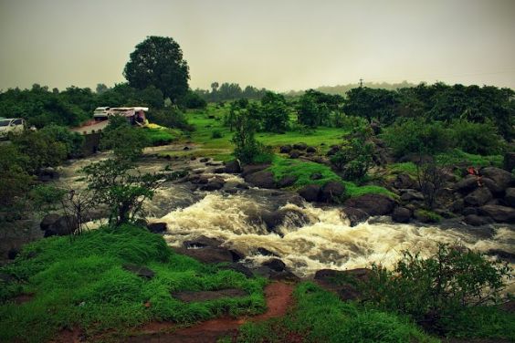 Picnicking at Bhivpuri Falls | Karjat - What to Expect | Timings | Tips ...