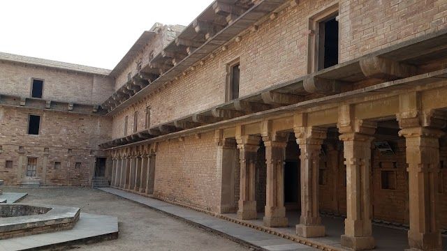 Trekking to Chanderi Fort | Karjat - What to Expect | Timings | Tips ...