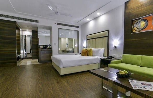 Citrus Cafe, Lemon Tree Hotel | Katra Vaishno Devi - What to Expect ...