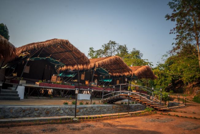 Mandu The Escape | Kaziranga - What to Expect | Timings | Tips - Trip ...