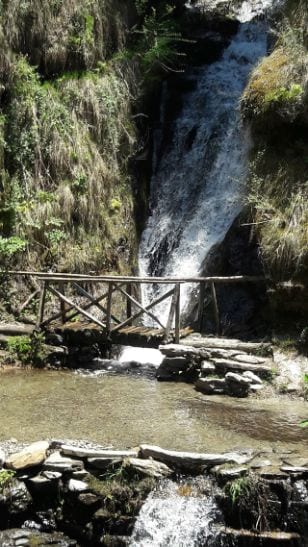 Jana Waterfall | Manali - What to Expect | Timings | Tips - Trip Ideas ...