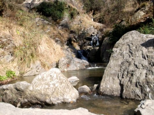 Jana Waterfall | Manali - What to Expect | Timings | Tips - Trip Ideas ...