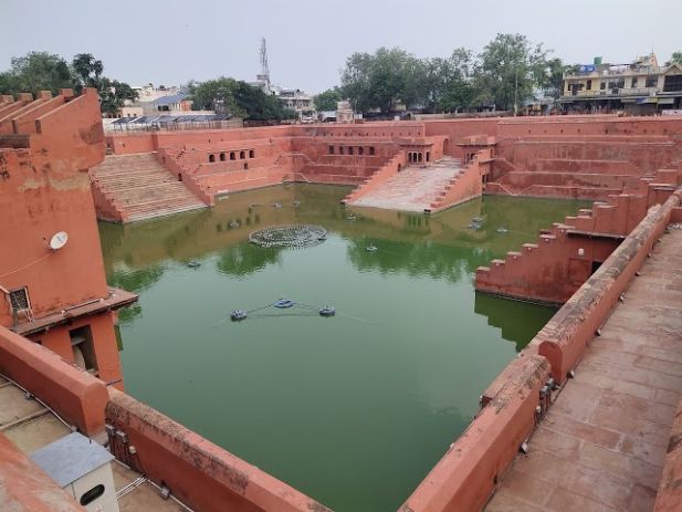 Krishna Janmasthan Temple Complex, Mathura - Timing, History & Photos