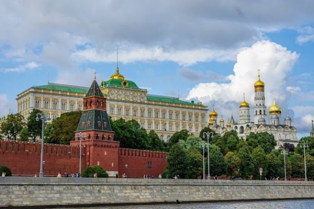 Moscow Kremlin | Moscow - What to Expect | Timings | Tips - Trip Ideas ...