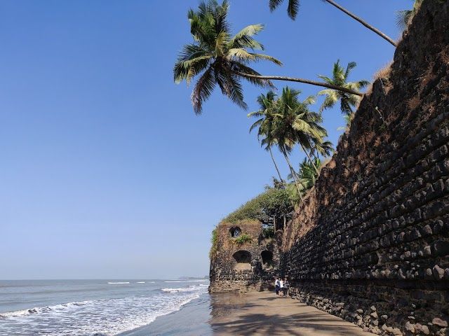 Revdanda Beach Fort, Murud Janjira - Things to Do, Timings & Photos