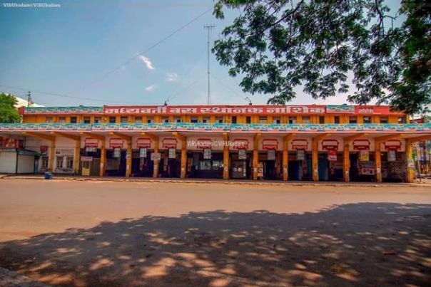 Shopping at Saraf Bazar | Nashik - What to Expect | Timings | Tips ...