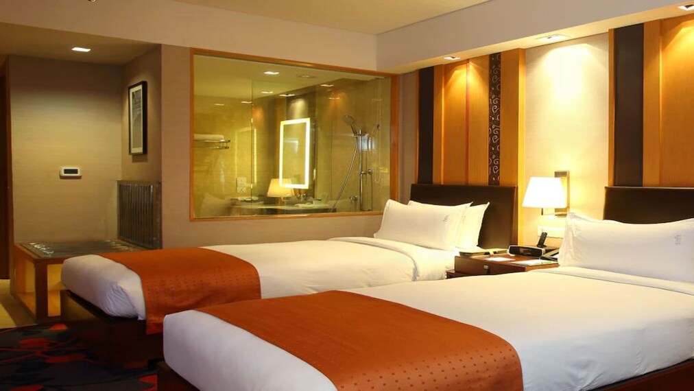 Holiday Inn New Delhi MayurVihar Noida, an IHG Hotel | Noida - What to ...