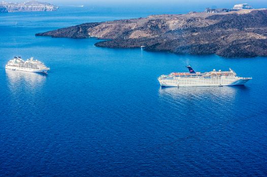 Take a Caldera Cruise | Santorini - What to Expect | Timings | Tips ...