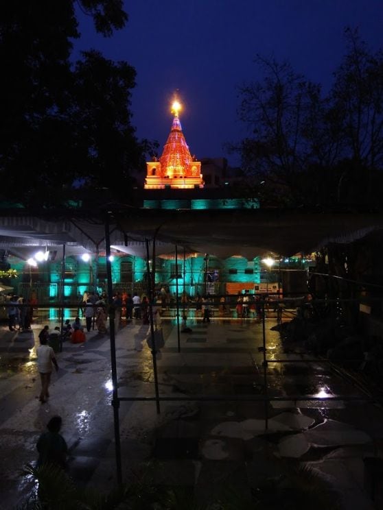 Sai Baba Samadhi Temple, Shirdi - Timing, History & Photos