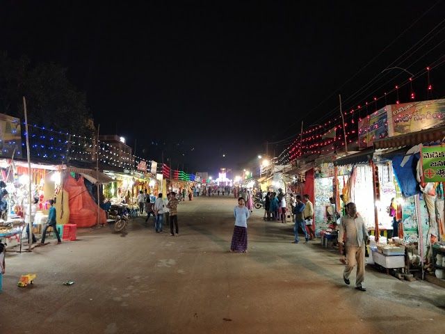 Visit Sri Bhramaramba Mallikarjuna Temple | Srisailam - What to Expect ...