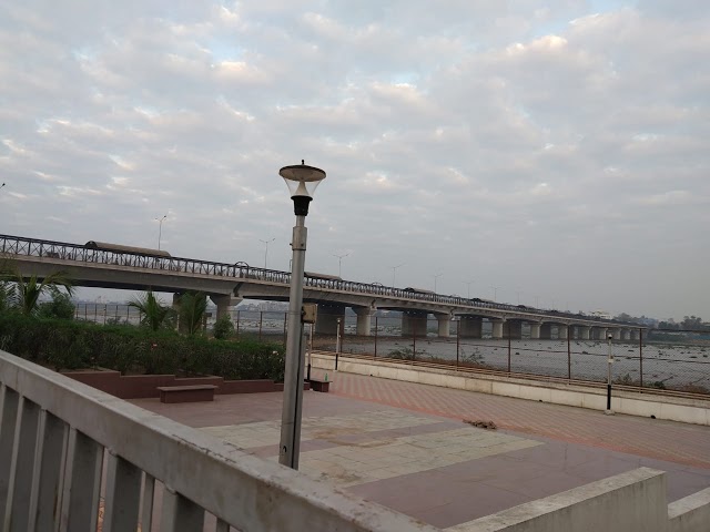 Take a Stroll along the Tapi Riverfront | Surat - What to Expect ...