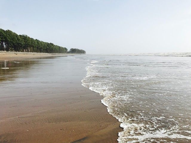 Umbergaon Beach, Surat - Things to Do, Timings & Photos