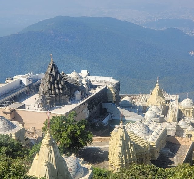 Neminath Temple, Junagadh - Timing, History & Photos