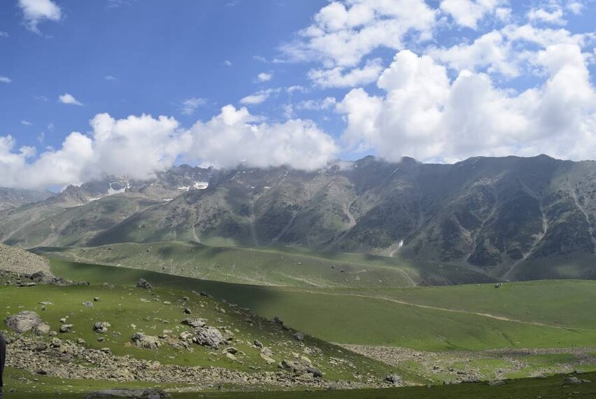 Gangabal Lake Trek | Sonmarg - What to Expect | Timings | Tips - Trip ...