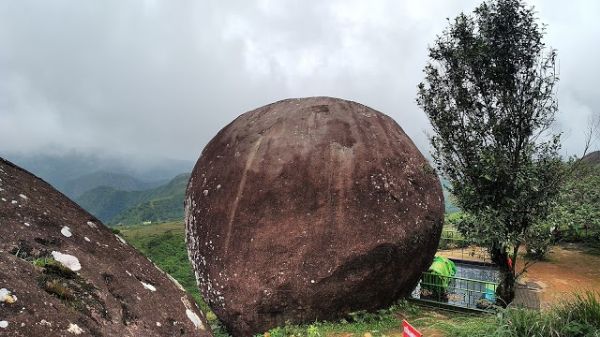 Thangal Para | Vagamon - What to Expect | Timings | Tips - Trip Ideas ...