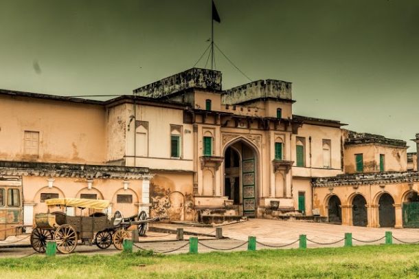 Visiting Ramnagar Fort | Varanasi - What to Expect | Timings | Tips ...