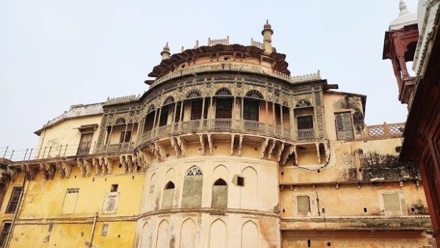 Visiting Ramnagar Fort | Varanasi - What to Expect | Timings | Tips ...