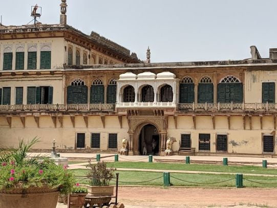 Visiting Ramnagar Fort | Varanasi - What to Expect | Timings | Tips ...