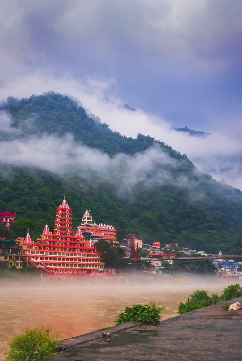 Best Resorts & Stays in Rishikesh for Relaxation